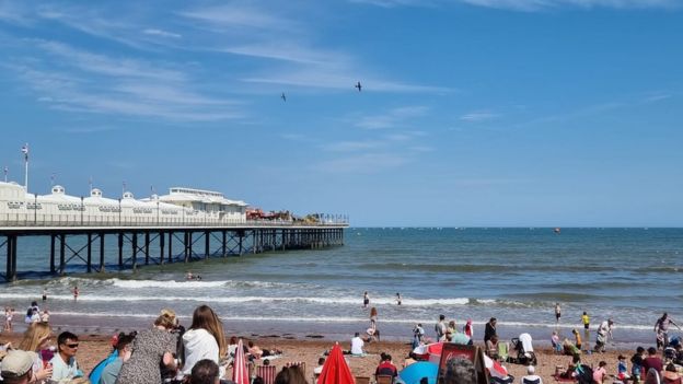 Torbay Airshow: Hundreds of thousands attend event - BBC News