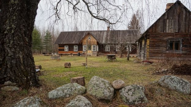 Setomaa: The Estonia-Russia border tearing apart an ancient people ...