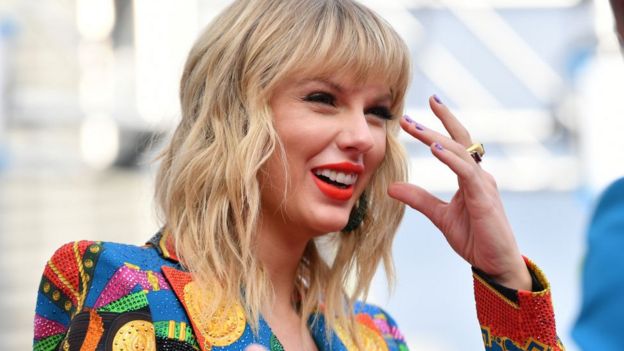 Taylor Swift Criticises Netflix Show For Deeply Sexist Joke Bbc News