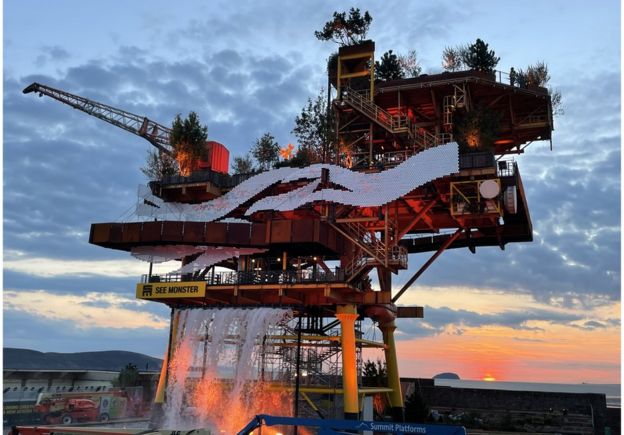 Weston-super-Mare See Monster opens to public - BBC News