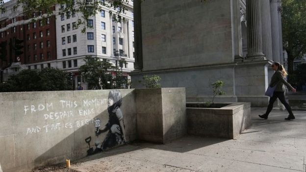 Extinction Rebellion: Did Banksy join climate activists? - BBC News