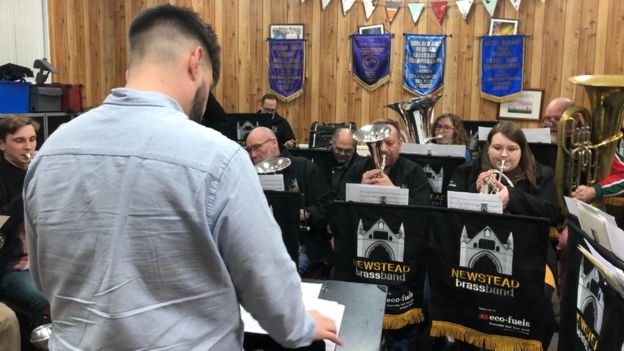 Newstead brass band facing insolvency ahead of 50th anniversary - BBC News
