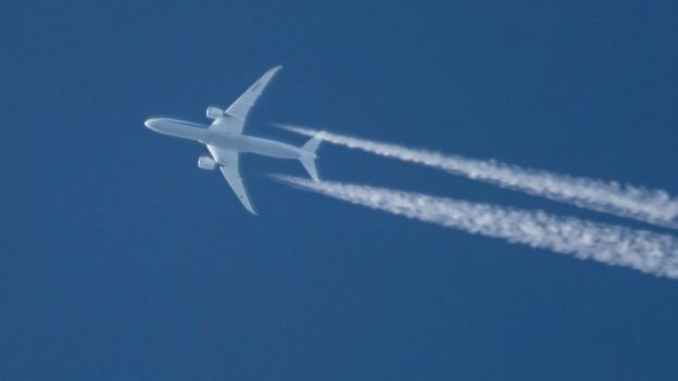 Climate change: Jet fuel from waste 'dramatically lowers' emissions ...