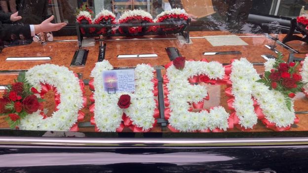 Owen Dunn: Funeral held for teenager killed in stabbing - BBC News