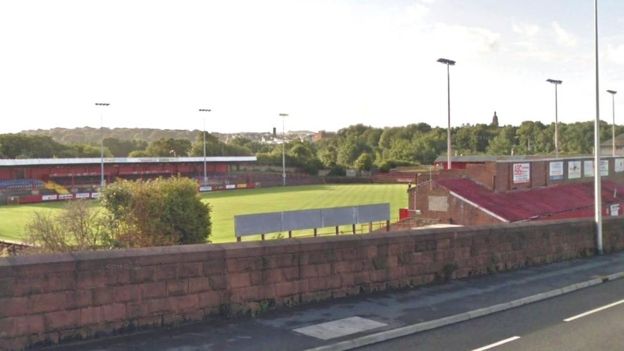 Workington rugby and football stadium rethink 'astounding' - BBC News