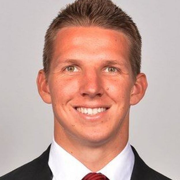 Tyler Hilinski: Quarterback's death stuns Washington university - BBC News