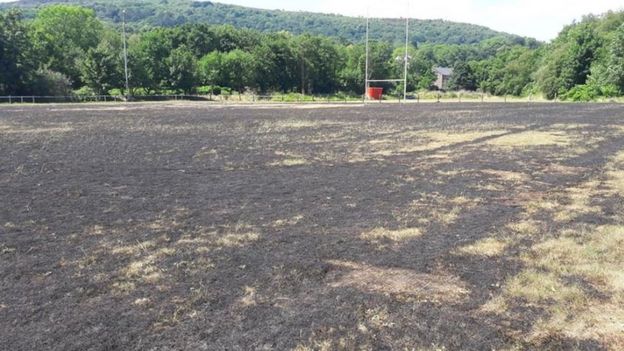 Swansea rugby club Vardre RFC 'devastated' by pitch fire - BBC News