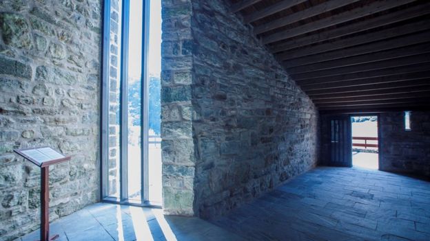 Capel Celyn: Memorial chapel reopens after conservation work - BBC News