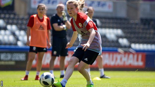 Carrie Jones: Too young to play for her club but not her country - BBC ...