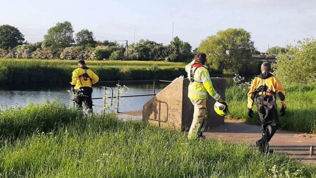 Father of 16-year-old drowned boy warns of open water dangers - BBC News