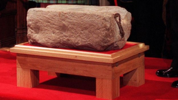 The students who stole the Stone of Destiny - BBC News