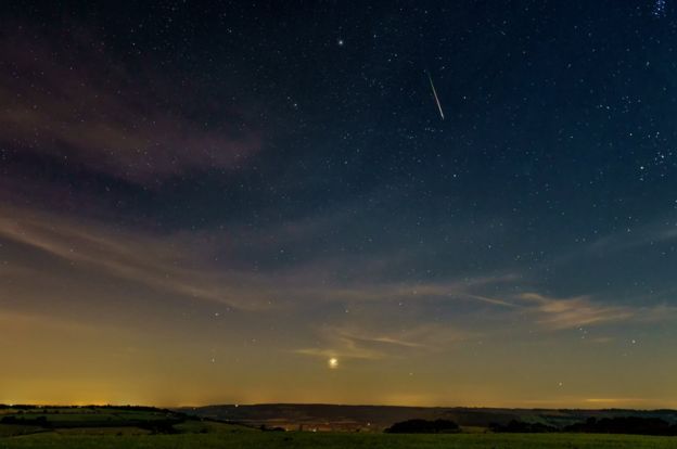 'Impressive' Perseid meteor shower seen over UK - BBC News