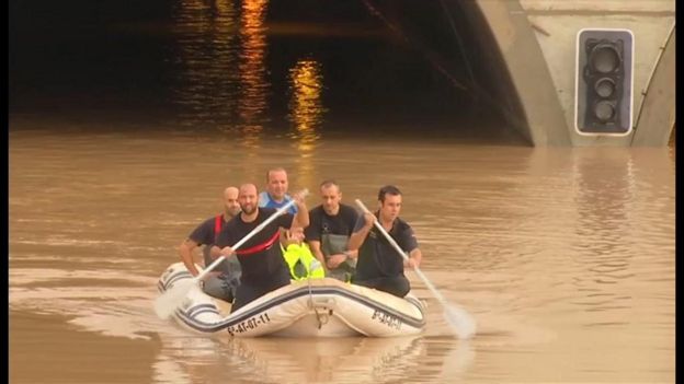 Flash floods in south-eastern Spain kill at least five - BBC News