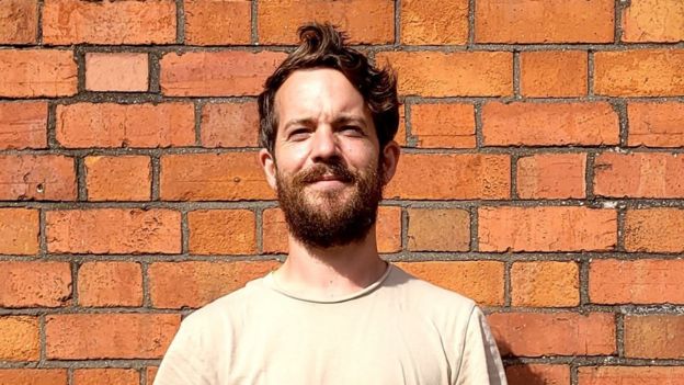 Cardiff Castle animal wall comes alive in children's book - BBC News