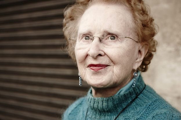 Silicon Valley's 91-year-old designer - BBC News