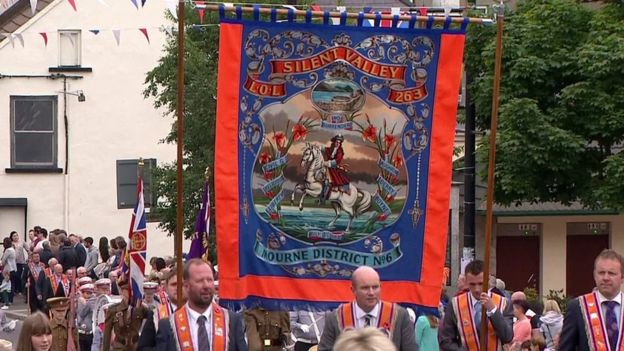 The Twelfth: Thousands march in Orange Order parades - BBC News