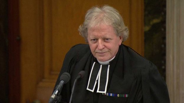 Rev David Latimer urges 'open hearts' in NI talks - BBC News