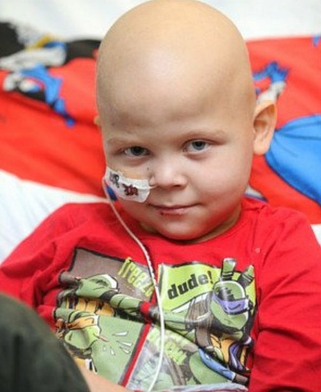 John Terry pays for young Chelsea fan's funeral - BBC News