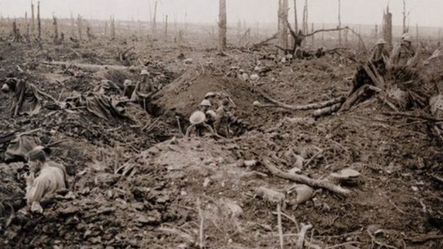 Services remember Mametz Wood and Wales' soldiers - BBC News
