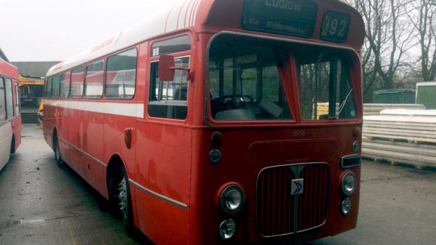 Midland Red bus memories kept alive at transport museum - BBC News