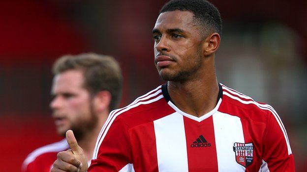 Andre Gray denounces 'racist' comments by Burnley fan at Bradford - BBC ...