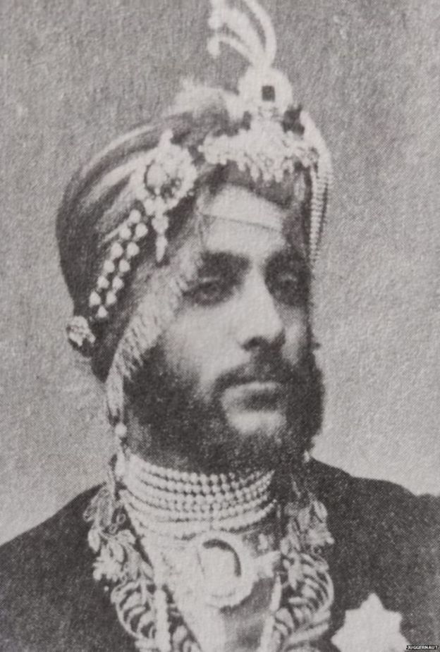 कोहिनूर : मुघलांच्या दरबारातून थेट 'तिकडे' कसा पोहोचला हा मौल्यवान हिरा ...