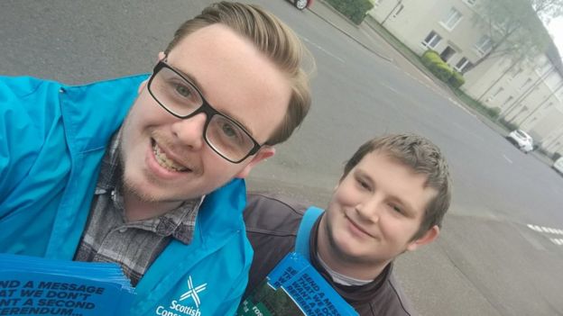 Thomas Kerr: The 20-year-old Conservative from Shettleston - BBC News