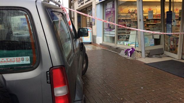 Car crashes through Enniskillen Boots shop window - BBC News