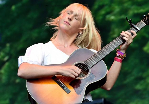 Laura Marling: 'I was in danger of being bored of myself' - BBC News