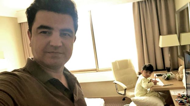 Afghanistan: UK and Taliban in talks over further evacuations - BBC News