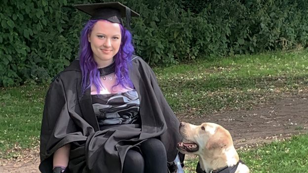 How assistance dogs can make a big difference at university - BBC News