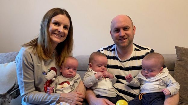 Rare identical Cheshire triplets were 'one-in-200 million' - BBC News
