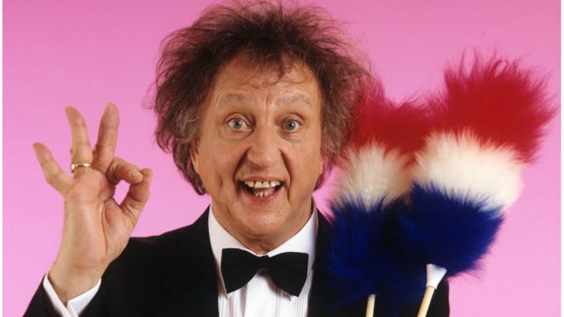Sir Ken Dodd: Comedy legend dies, aged 90 - BBC News