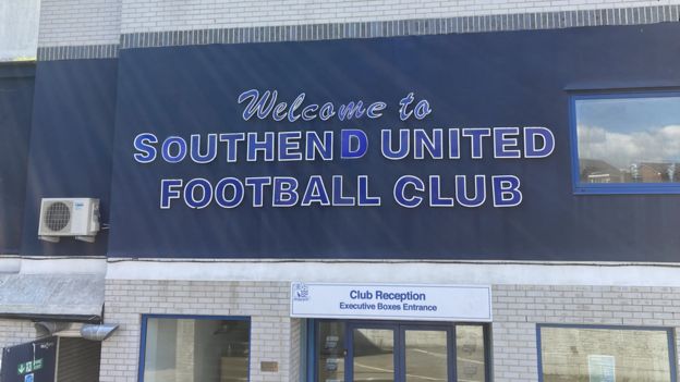 Southend United lifelong fans named in takeover consortium - BBC News
