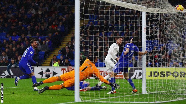 Cardiff City 2-1 Wolves: Junior Hoilett stunner takes hosts out of ...