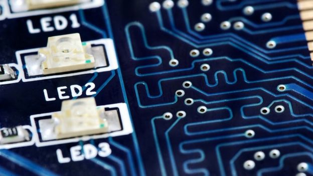 Silver solar panels: Scientists find new way to extract the precious ...