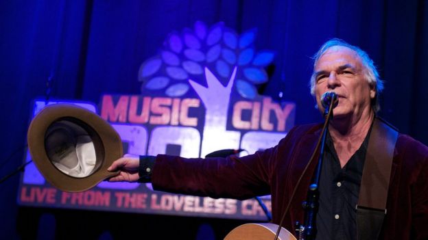 David Olney: American folk singer dies on stage aged 71 - BBC News