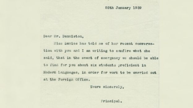 Honouring Cambridge's secret female Bletchley Park codebreakers - BBC News