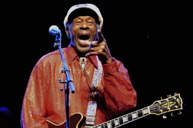 Chuck Berry: His colourful life in pictures - BBC News