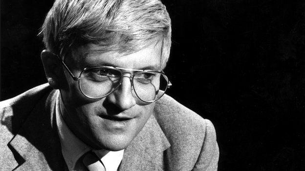 David Hockney painting auctioned for more than £3m - BBC News