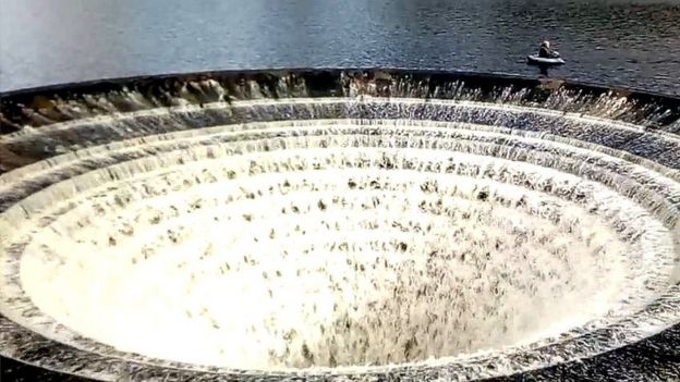 Why does Ladybower Reservoir in Derbyshire have plug holes? - BBC News