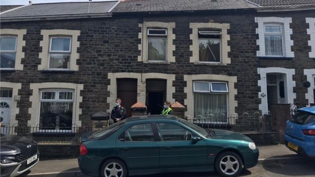 Two deaths investigated by police in Porth, Rhondda Cynon Taf - BBC News