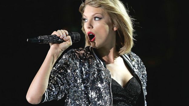 Taylor Swift's mum takes stand at groping trial: 'I wanted to vomit and ...