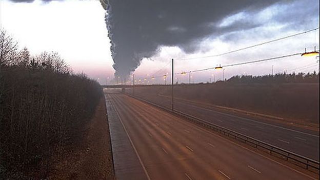 Buncefield explosion: 'I thought a plane landed on us' - BBC News
