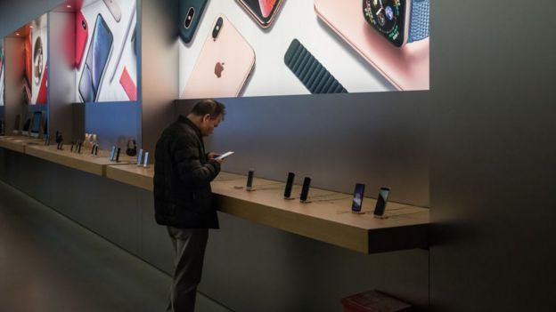 When will you next buy a mobile phone? - BBC News