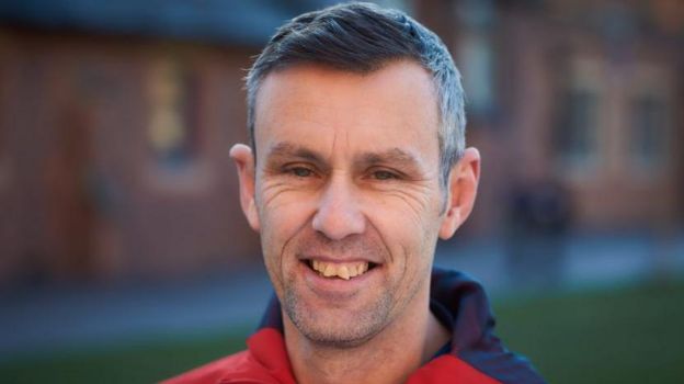 Loughborough teacher set to take on Aussies in Over 50s Ashes - BBC News