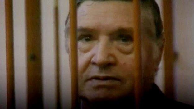 Italian Mafia 'godfather' Settimo Mineo held in Sicily raid - BBC News