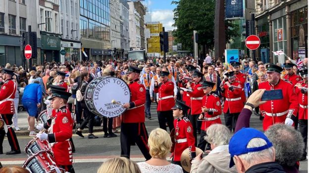 Centennial parade: Tens of thousands in Belfast for Orange Order march ...