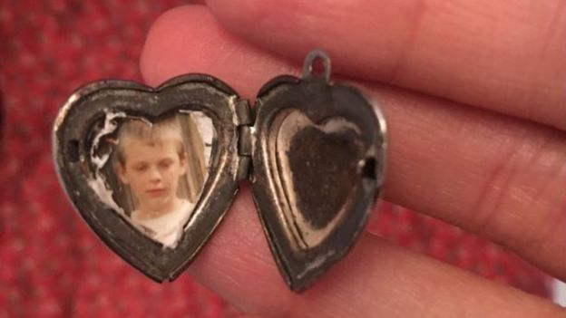 Do you know who owns this locket? - BBC News