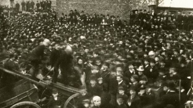 Silksworth evictions remembered - BBC News